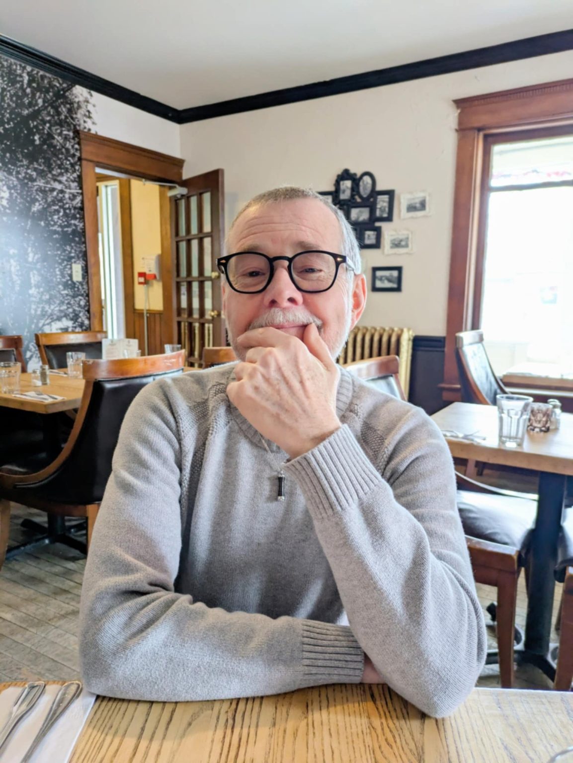 L’Auberge d’Ayer’s Cliff tourne une page : le chef Daniel Pesant cède ...